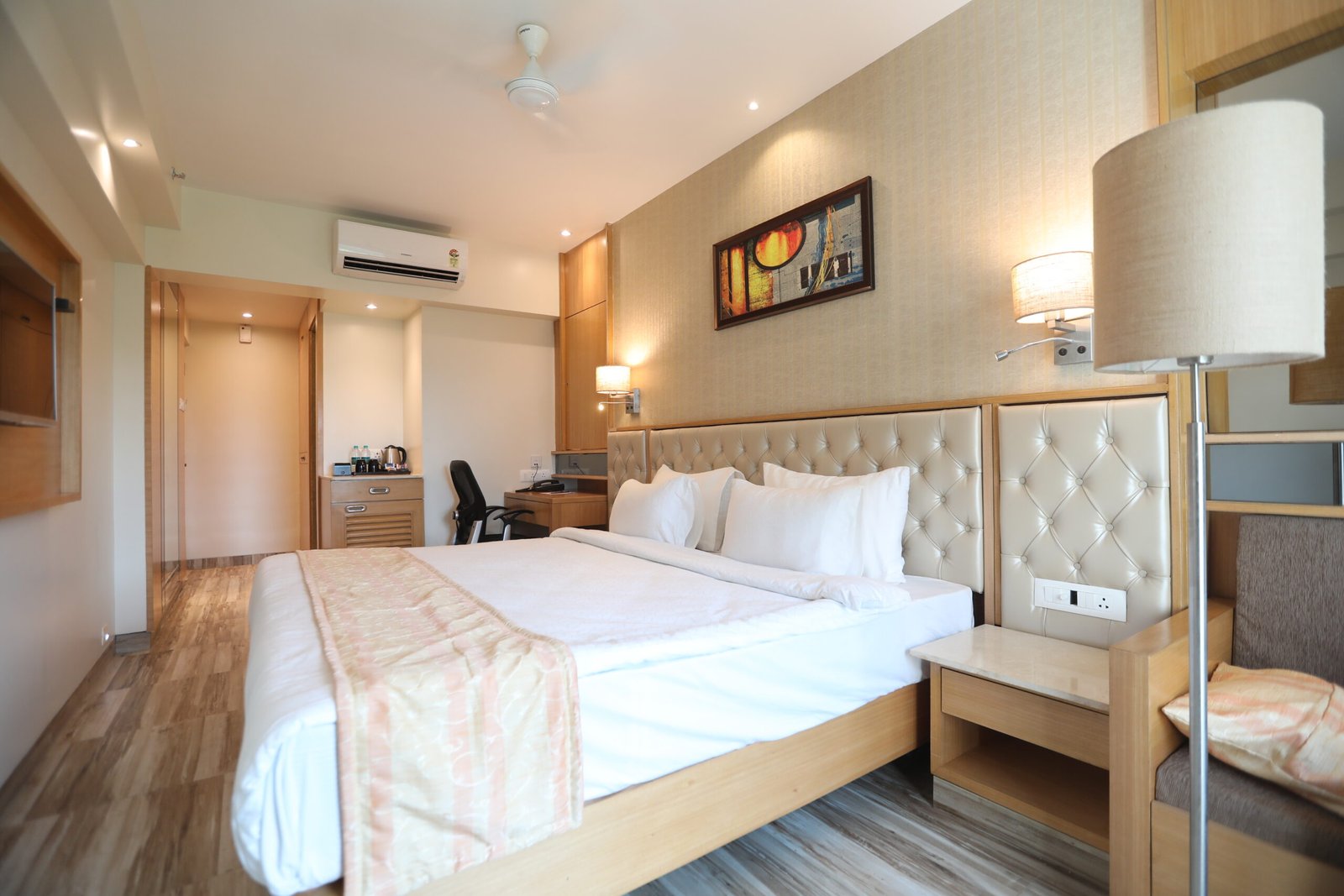 Executive King Bed - Ciesta Hotels